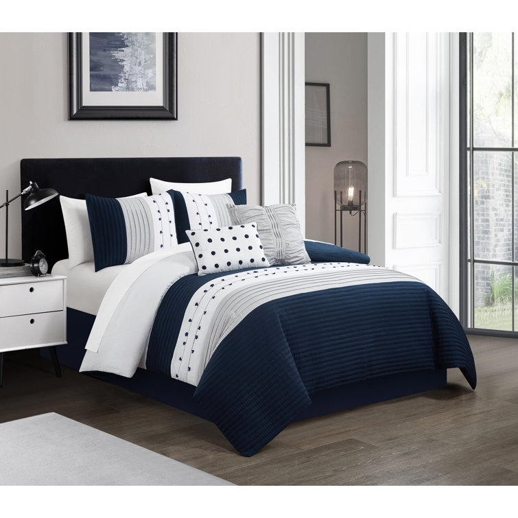 Latitude Run® Abnel Microfiber Reversible 5 Piece Comforter Set